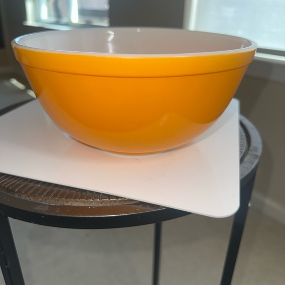 Pyrex | Kitchen | Vintage Pyrex Yellow Mixing Bowl43 25 Quart Primary ...
